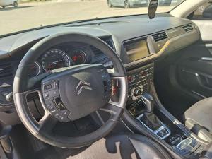 Pelēks Citroen C5 2010 Plungė, ar dzinēja tilpumu 2.00 L un nobraukumu 387 tūkst. km par 1500 €, foto 19 vietnē AUTOMOTO.COM.LV