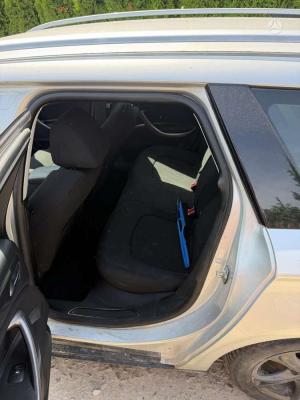 Pelēks Citroen C5 2010 Radviliškis, ar dzinēja tilpumu 2.00 L un nobraukumu 300 tūkst. km par 1200 €, foto 3 vietnē AUTOMOTO.COM.LV