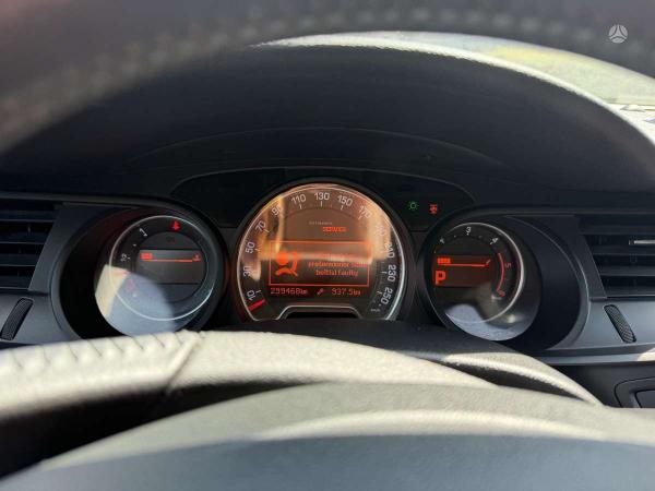 Grey Citroen C5 2010 in Radviliskis, with an engine capacity of 2.00 L and mileage of 300 thousand km for 1200 €, photo 5 on AUTOMOTO.COM.LV