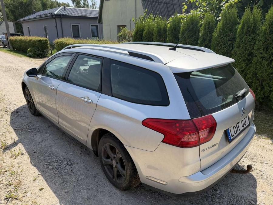 Pelēks Citroen C5 2010 Radviliškis, ar dzinēja tilpumu 2.00 L un nobraukumu 300 tūkst. km par 1200 €, foto 8 vietnē AUTOMOTO.COM.LV