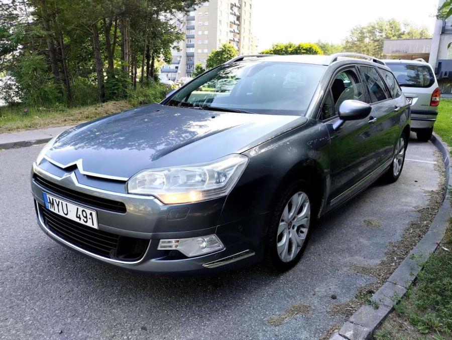 Pelēks Citroen C5 2010 Viļņa, ar dzinēja tilpumu 1.56 L un nobraukumu 280 tūkst. km par 1450 €, foto 1 vietnē AUTOMOTO.COM.LV
