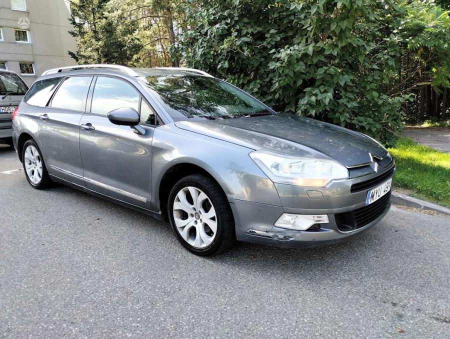 Pelēks Citroen C5 2010 Viļņa, ar dzinēja tilpumu 1.56 L un nobraukumu 280 tūkst. km par 1450 €, foto 4 vietnē AUTOMOTO.COM.LV