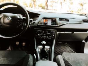 Pelēks Citroen C5 2010 Viļņa, ar dzinēja tilpumu 1.56 L un nobraukumu 280 tūkst. km par 1450 €, foto 11 vietnē AUTOMOTO.COM.LV
