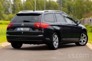Pelēks Citroen C5 2010 Jelgava, ar dzinēja tilpumu 2.00 L un nobraukumu 230 tūkst. km par 2900 €, foto 5 vietnē AUTOMOTO.COM.LV