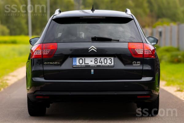Pelēks Citroen C5 2010 Jelgava, ar dzinēja tilpumu 2.00 L un nobraukumu 230 tūkst. km par 2900 €, foto 5 vietnē AUTOMOTO.COM.LV