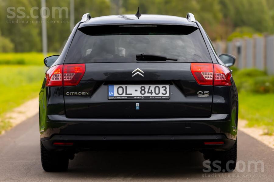 Pelēks Citroen C5 2010 Jelgava, ar dzinēja tilpumu 2.00 L un nobraukumu 230 tūkst. km par 2900 €, foto 6 vietnē AUTOMOTO.COM.LV
