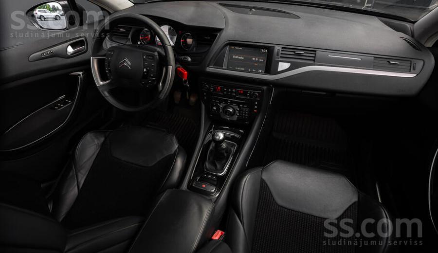 Pelēks Citroen C5 2010 Jelgava, ar dzinēja tilpumu 2.00 L un nobraukumu 230 tūkst. km par 2900 €, foto 8 vietnē AUTOMOTO.COM.LV
