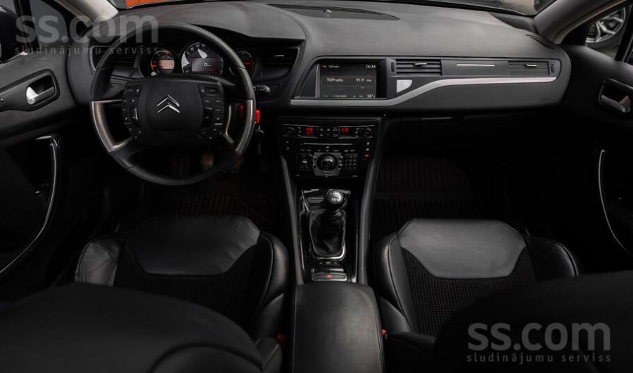 Pelēks Citroen C5 2010 Jelgava, ar dzinēja tilpumu 2.00 L un nobraukumu 230 tūkst. km par 2900 €, foto 10 vietnē AUTOMOTO.COM.LV