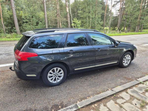 Pelēks Citroen C5 2010 Tauragė, ar dzinēja tilpumu 2.00 L un nobraukumu 215 tūkst. km par 2600 €, foto 6 vietnē AUTOMOTO.COM.LV