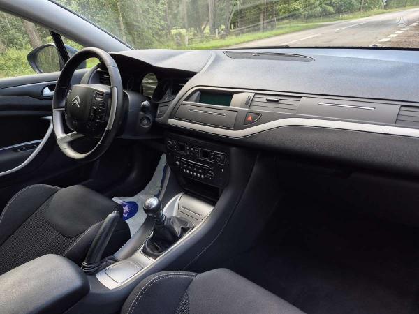 Pelēks Citroen C5 2010 Tauragė, ar dzinēja tilpumu 2.00 L un nobraukumu 215 tūkst. km par 2600 €, foto 8 vietnē AUTOMOTO.COM.LV