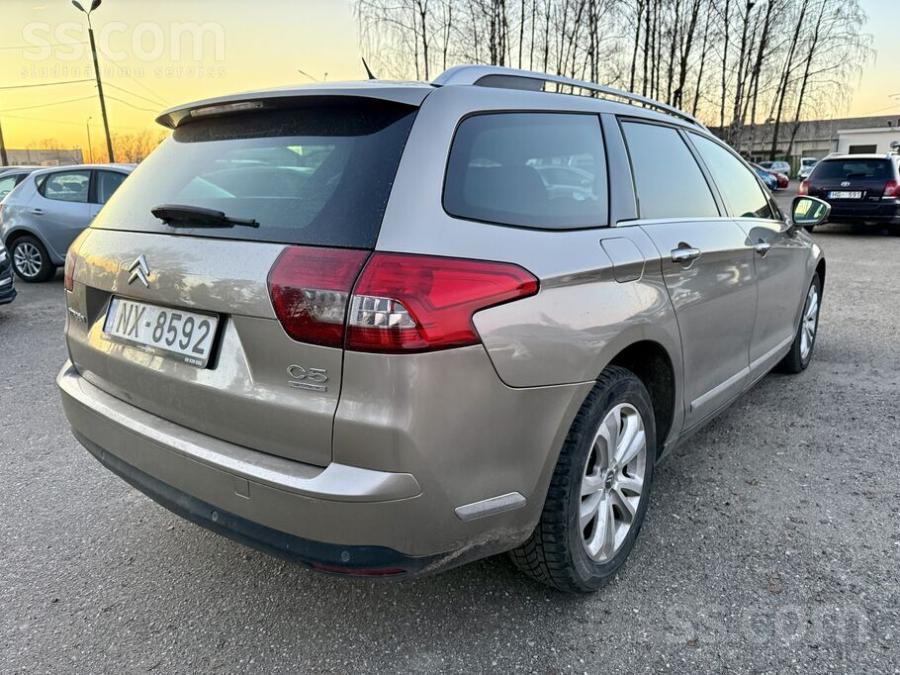 Grey Citroen C5 2011 in Riga, with an engine capacity of 2.00 L and mileage of 0 thousand km for 2990 €, photo 4 on AUTOMOTO.COM.LV
