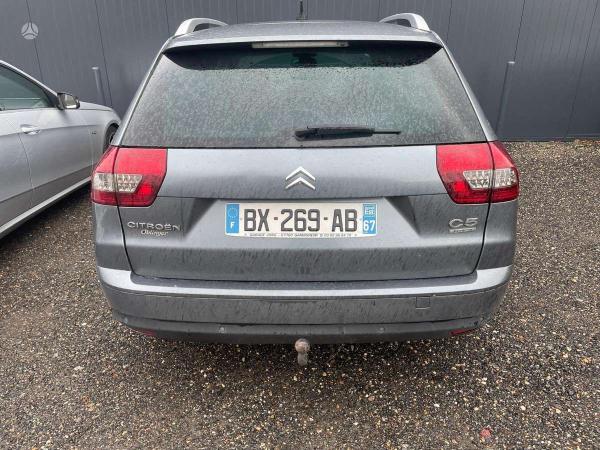 Pelēks Citroen C5 2011 Viļņa, ar dzinēja tilpumu 2.00 L un nobraukumu 270 tūkst. km par 3200 €, foto 3 vietnē AUTOMOTO.COM.LV