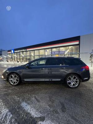 Pelēks Citroen C5 2011 Viļņa, ar dzinēja tilpumu 2.99 L un nobraukumu 350 tūkst. km par 1800 €, foto 8 vietnē AUTOMOTO.COM.LV