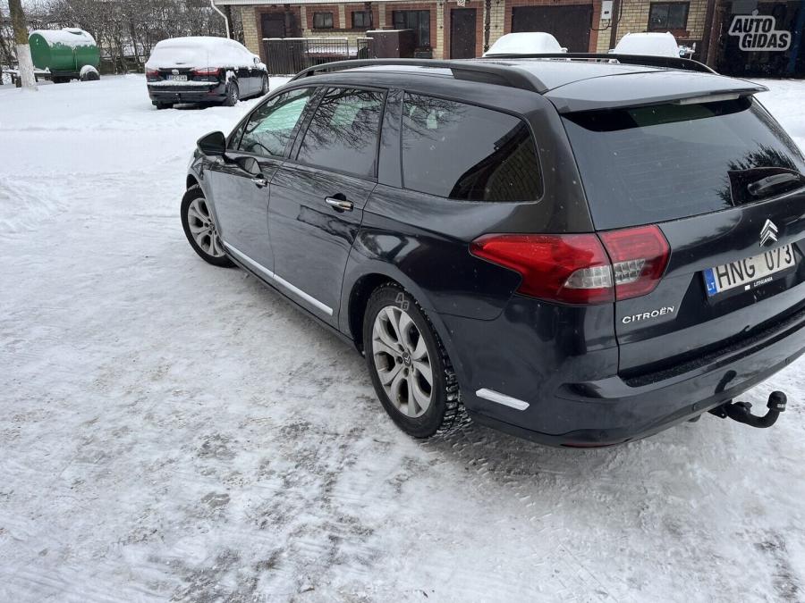 Grey Citroen C5 2011 in Siauliai, with an engine capacity of 2.00 L and mileage of 371 thousand km for 2400 €, photo 3 on AUTOMOTO.COM.LV