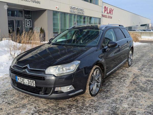 Pelēks Citroen C5 2011 Viļņa, ar dzinēja tilpumu 2.99 L un nobraukumu 347 tūkst. km par 2500 €, foto 1 vietnē AUTOMOTO.COM.LV