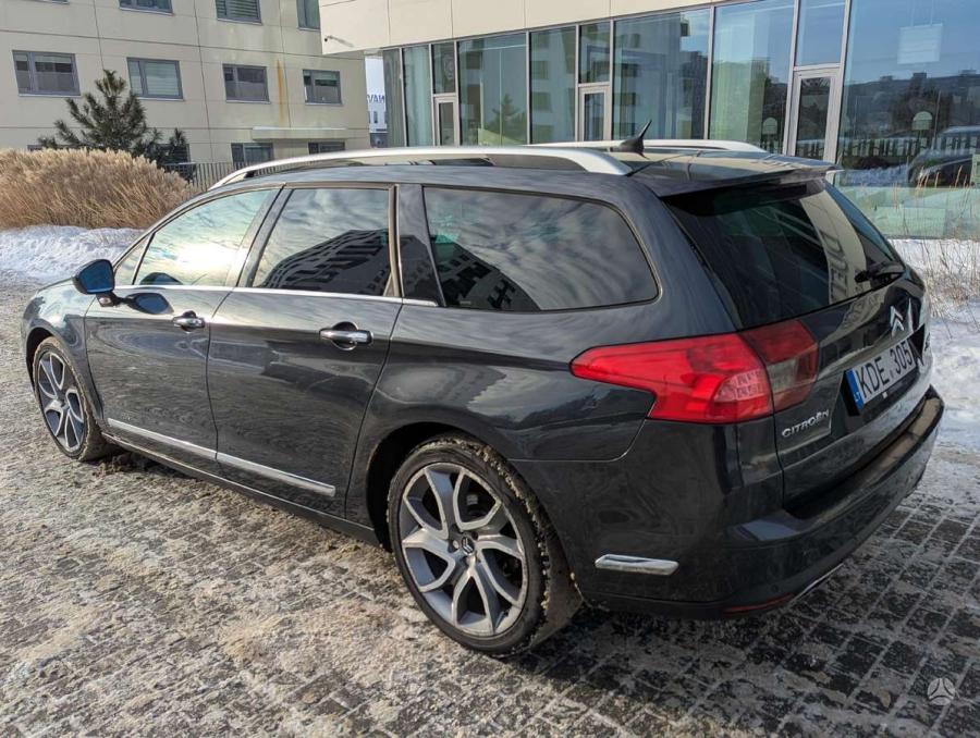 Grey Citroen C5 2011 in Vilnius, with an engine capacity of 2.99 L and mileage of 347 thousand km for 2500 €, photo 2 on AUTOMOTO.COM.LV