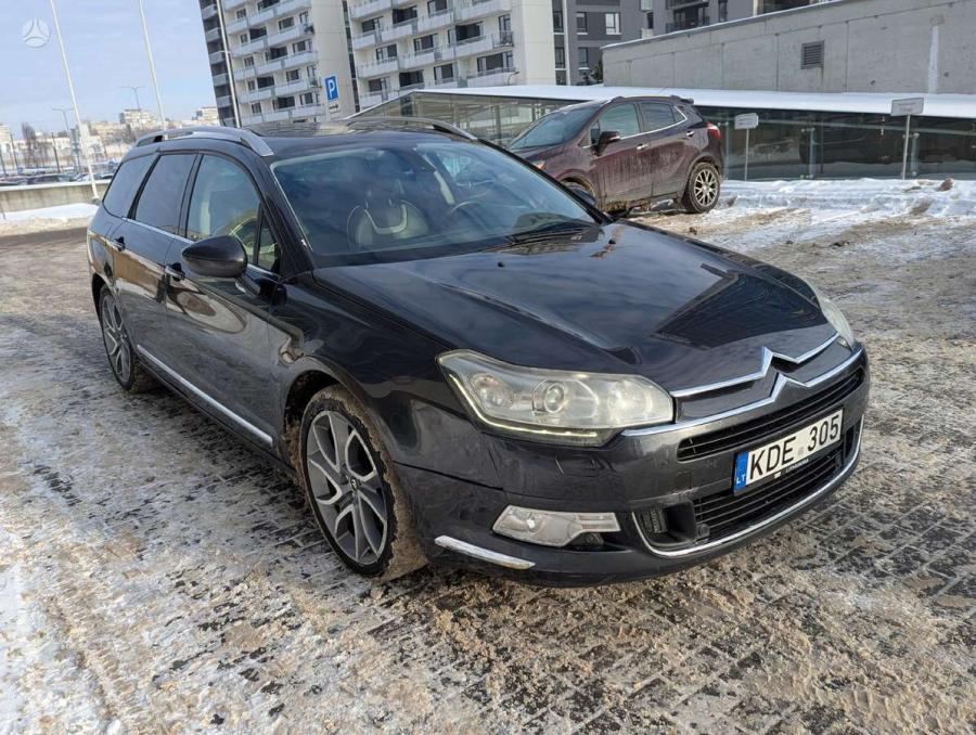 Grey Citroen C5 2011 in Vilnius, with an engine capacity of 2.99 L and mileage of 347 thousand km for 2500 €, photo 4 on AUTOMOTO.COM.LV