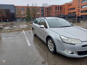 Pelēks Citroen C5 2011 Viļņa, ar dzinēja tilpumu 2.00 L un nobraukumu 372 tūkst. km par 3100 €, foto 2 vietnē AUTOMOTO.COM.LV