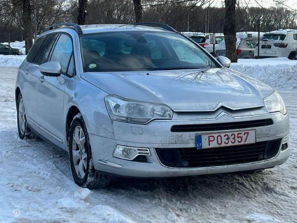 Pelēks Citroen C5 2011 Tauragė, ar dzinēja tilpumu 1.56 L un nobraukumu 237 tūkst. km par 2750 €, foto 1 vietnē AUTOMOTO.COM.LV