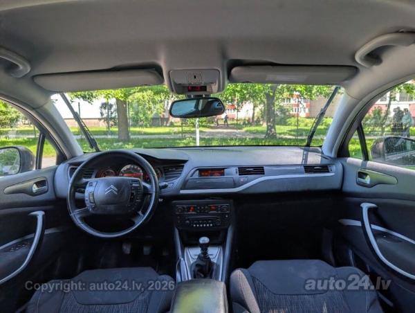 Grey Citroen C5 2011 in Tallinn, with an engine capacity of 2.00 L and mileage of 375 thousand km for 2390 €, photo 7 on AUTOMOTO.COM.LV