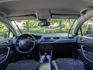 Grey Citroen C5 2011 in Tallinn, with an engine capacity of 2.00 L and mileage of 375 thousand km for 2390 €, photo 8 on AUTOMOTO.COM.LV