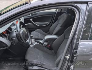 Grey Citroen C5 2011 in Tallinn, with an engine capacity of 2.00 L and mileage of 375 thousand km for 2390 €, photo 9 on AUTOMOTO.COM.LV