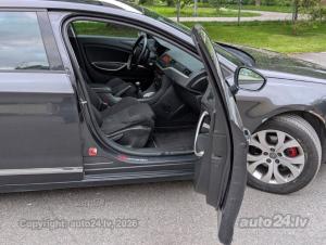 Grey Citroen C5 2011 in Tallinn, with an engine capacity of 2.00 L and mileage of 375 thousand km for 2390 €, photo 11 on AUTOMOTO.COM.LV