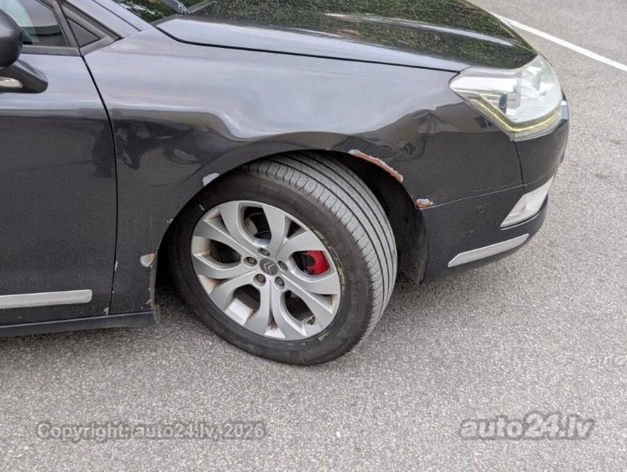 Grey Citroen C5 2011 in Tallinn, with an engine capacity of 2.00 L and mileage of 375 thousand km for 2390 €, photo 14 on AUTOMOTO.COM.LV
