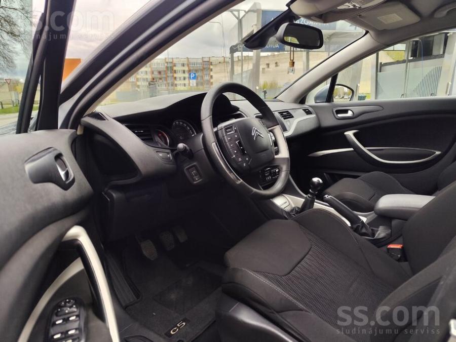 Pelēks Citroen C5 2011 Rēzekne, ar dzinēja tilpumu 2.00 L un nobraukumu 322 tūkst. km par 2750 €, foto 13 vietnē AUTOMOTO.COM.LV