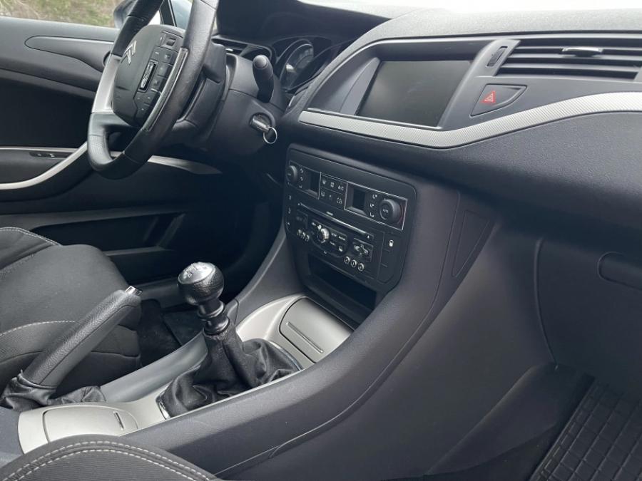 Grey Citroen C5 2011 in Riga, with an engine capacity of 2.00 L and mileage of 310 thousand km for 3650 €, photo 17 on AUTOMOTO.COM.LV