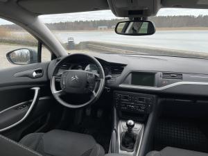 Grey Citroen C5 2011 in Riga, with an engine capacity of 2.00 L and mileage of 310 thousand km for 3650 €, photo 18 on AUTOMOTO.COM.LV