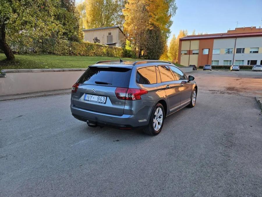 Pelēks Citroen C5 2011 Jēkabpils, ar dzinēja tilpumu 2.00 L un nobraukumu 298 tūkst. km par 4650 €, foto 7 vietnē AUTOMOTO.COM.LV