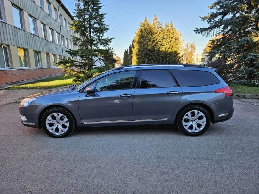 Pelēks Citroen C5 2011 Jēkabpils, ar dzinēja tilpumu 2.00 L un nobraukumu 298 tūkst. km par 4650 €, foto 10 vietnē AUTOMOTO.COM.LV