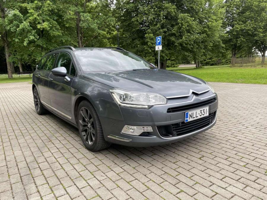 Pelēks Citroen C5 2011 Biržai, ar dzinēja tilpumu 1.56 L un nobraukumu 186 tūkst. km par 3200 €, foto 1 vietnē AUTOMOTO.COM.LV