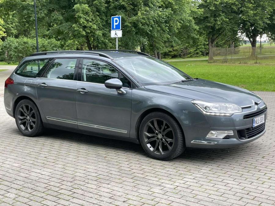 Pelēks Citroen C5 2011 Biržai, ar dzinēja tilpumu 1.56 L un nobraukumu 186 tūkst. km par 3200 €, foto 3 vietnē AUTOMOTO.COM.LV