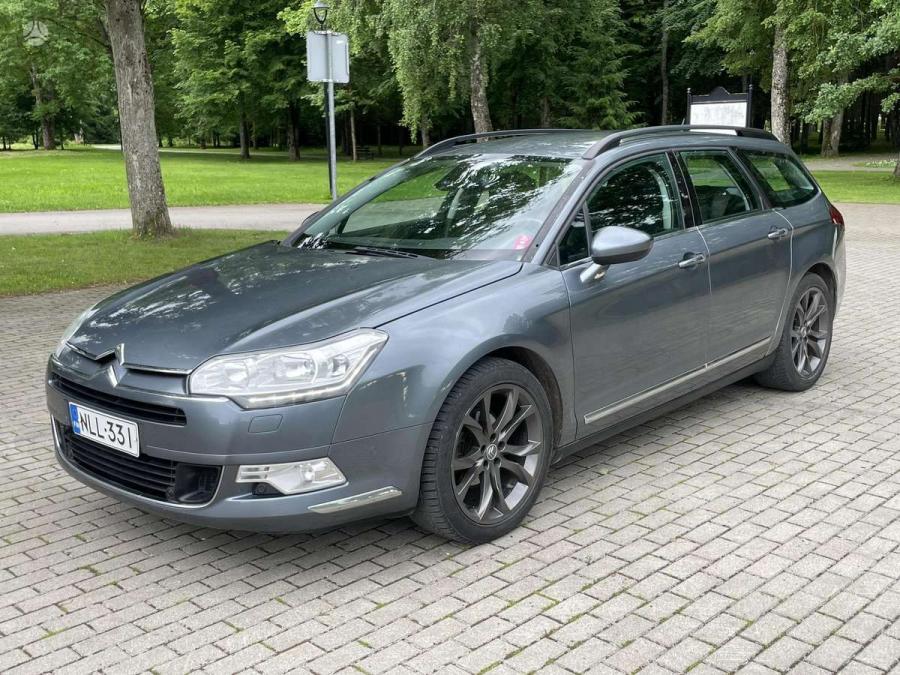 Pelēks Citroen C5 2011 Biržai, ar dzinēja tilpumu 1.56 L un nobraukumu 186 tūkst. km par 3200 €, foto 5 vietnē AUTOMOTO.COM.LV