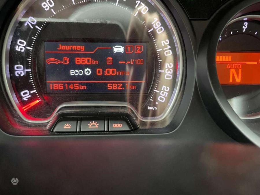 Pelēks Citroen C5 2011 Biržai, ar dzinēja tilpumu 1.56 L un nobraukumu 186 tūkst. km par 3200 €, foto 16 vietnē AUTOMOTO.COM.LV