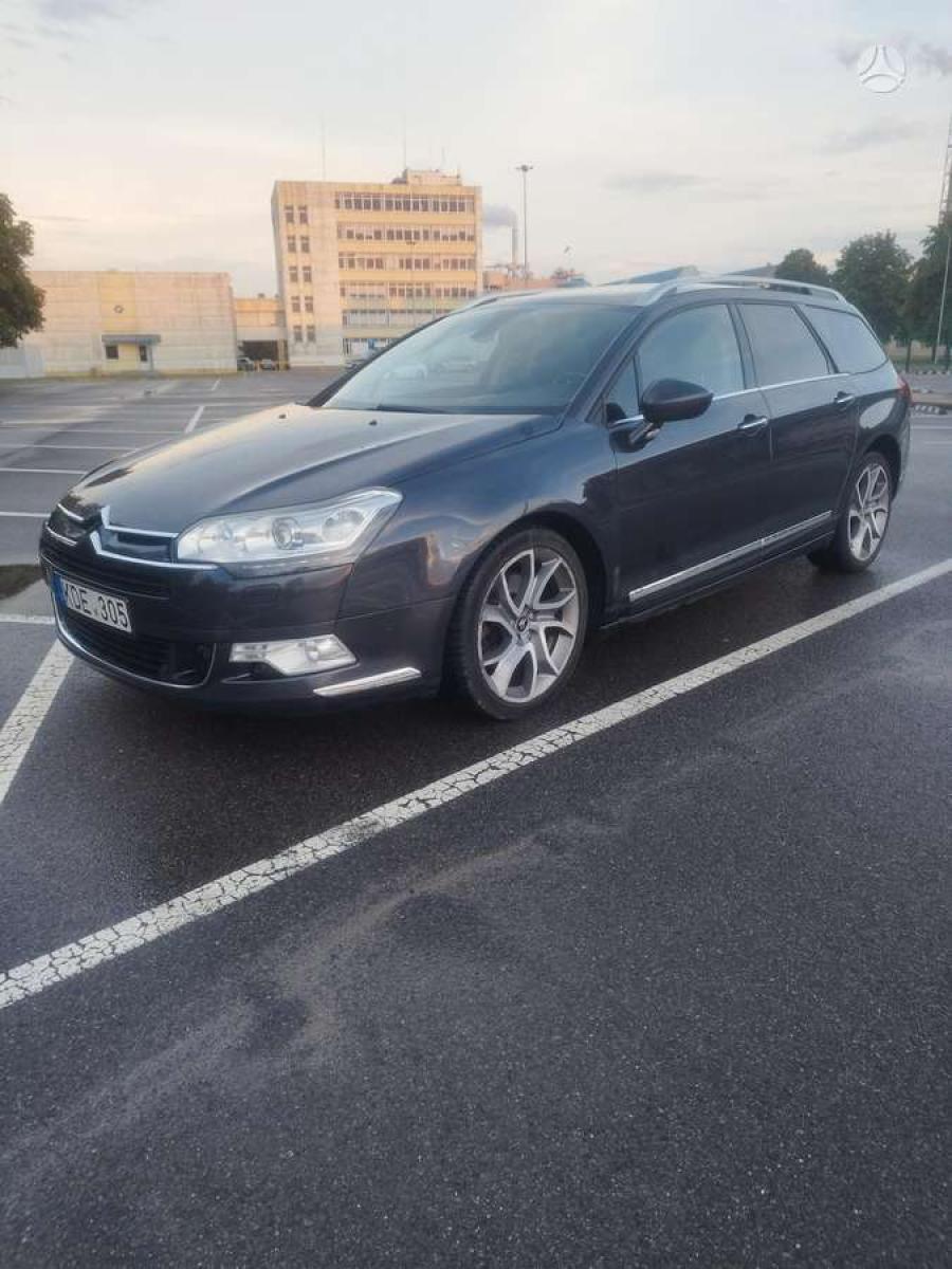 Grey Citroen C5 2011 in Kedainiai, with an engine capacity of 2.99 L and mileage of 367 thousand km for 2500 €, photo 1 on AUTOMOTO.COM.LV