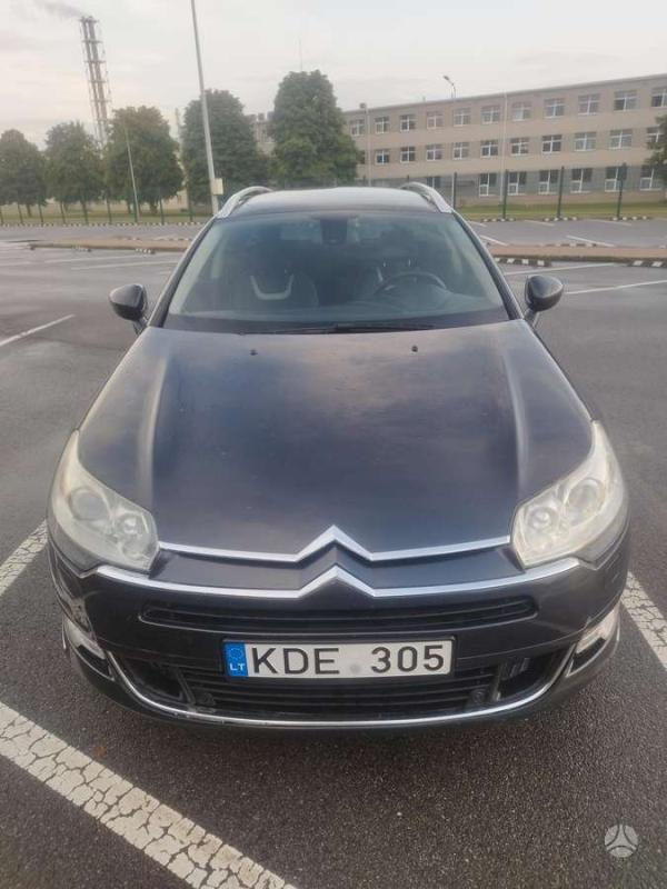 Grey Citroen C5 2011 in Kedainiai, with an engine capacity of 2.99 L and mileage of 367 thousand km for 2500 €, photo 2 on AUTOMOTO.COM.LV