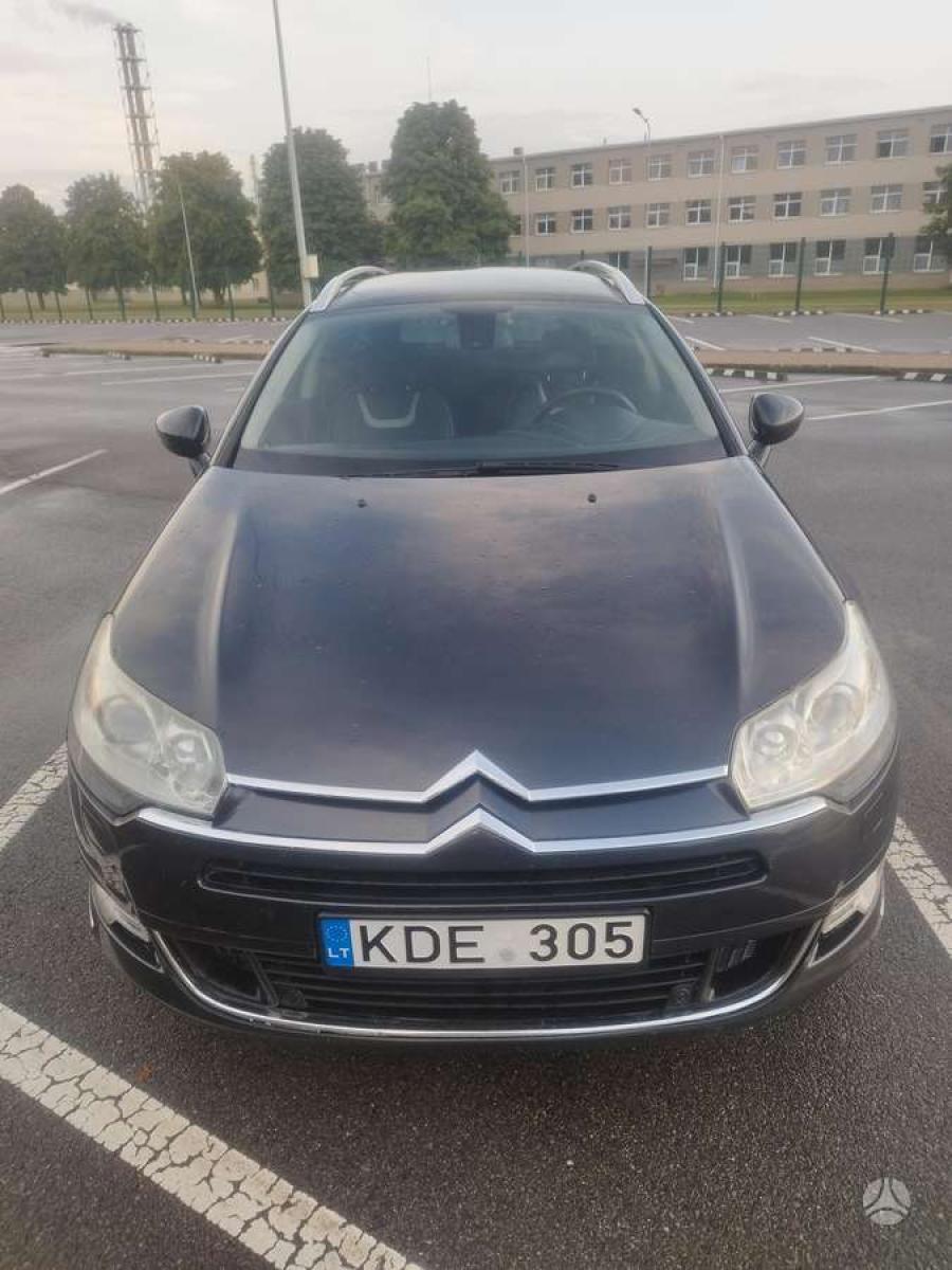 Grey Citroen C5 2011 in Kedainiai, with an engine capacity of 2.99 L and mileage of 367 thousand km for 2500 €, photo 3 on AUTOMOTO.COM.LV