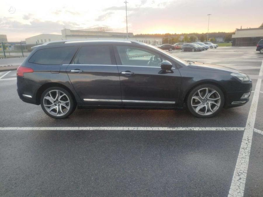 Grey Citroen C5 2011 in Kedainiai, with an engine capacity of 2.99 L and mileage of 367 thousand km for 2500 €, photo 7 on AUTOMOTO.COM.LV