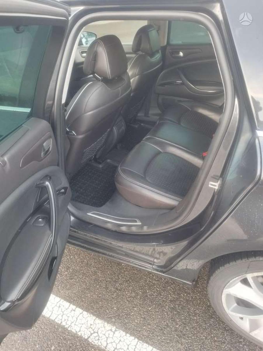 Grey Citroen C5 2011 in Kedainiai, with an engine capacity of 2.99 L and mileage of 367 thousand km for 2500 €, photo 18 on AUTOMOTO.COM.LV