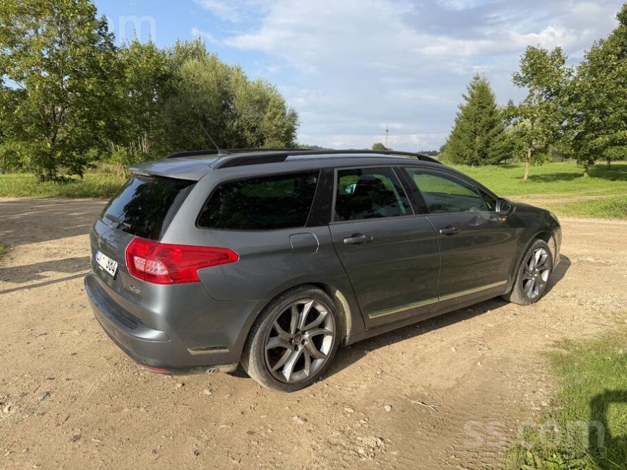 Pelēks Citroen C5 2011 Aizkraukle, ar dzinēja tilpumu 1.60 L un nobraukumu 228 tūkst. km par 4000 €, foto 5 vietnē AUTOMOTO.COM.LV
