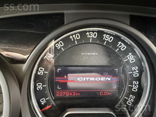Pelēks Citroen C5 2011 Aizkraukle, ar dzinēja tilpumu 1.60 L un nobraukumu 228 tūkst. km par 4000 €, foto 7 vietnē AUTOMOTO.COM.LV