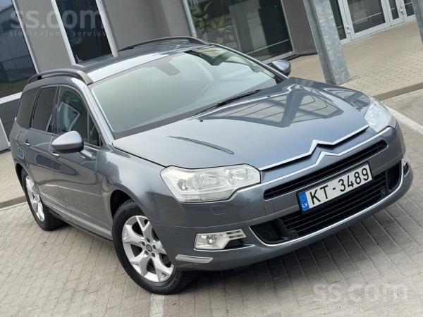 Citroen C5 2011 in Jurmala on AUTOMOTO.COM.LV Grey Citroen C5 2011 in Jurmala, with an engine capacity of 2.00 L and mileage of 0 thousand km for 2450 €, photo 1 on AUTOMOTO.COM.LV