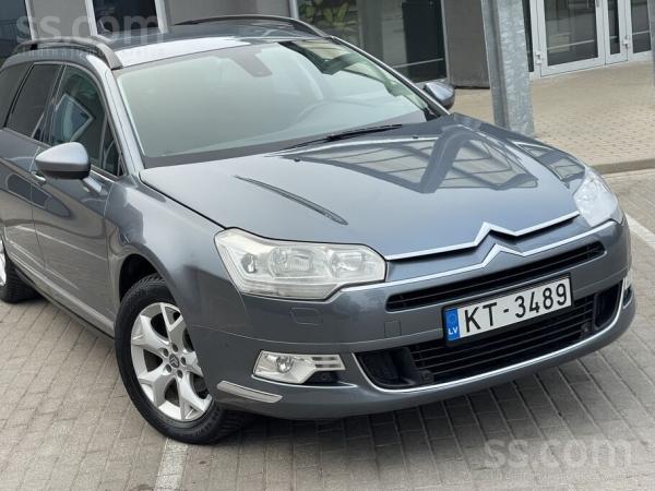 Citroen C5 2011 in Jurmala on AUTOMOTO.COM.LV Grey Citroen C5 2011 in Jurmala, with an engine capacity of 2.00 L and mileage of 0 thousand km for 2450 €, photo 3 on AUTOMOTO.COM.LV