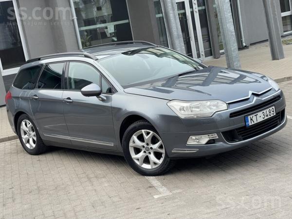 Citroen C5 2011 in Jurmala on AUTOMOTO.COM.LV Grey Citroen C5 2011 in Jurmala, with an engine capacity of 2.00 L and mileage of 0 thousand km for 2450 €, photo 5 on AUTOMOTO.COM.LV