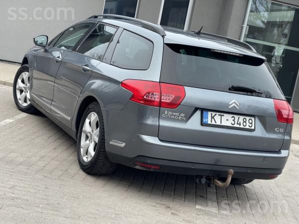 Citroen C5 2011 in Jurmala on AUTOMOTO.COM.LV Grey Citroen C5 2011 in Jurmala, with an engine capacity of 2.00 L and mileage of 0 thousand km for 2450 €, photo 6 on AUTOMOTO.COM.LV