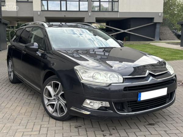 Ситроен С5 2011 в Каунас на AUTOMOTO.COM.LV Серый Ситроен С5 2011 в Каунас, объемом двигателя 3.00 л и пробегом 350 тыс. км за 2500 €, фото 1 на AUTOMOTO.COM.LV