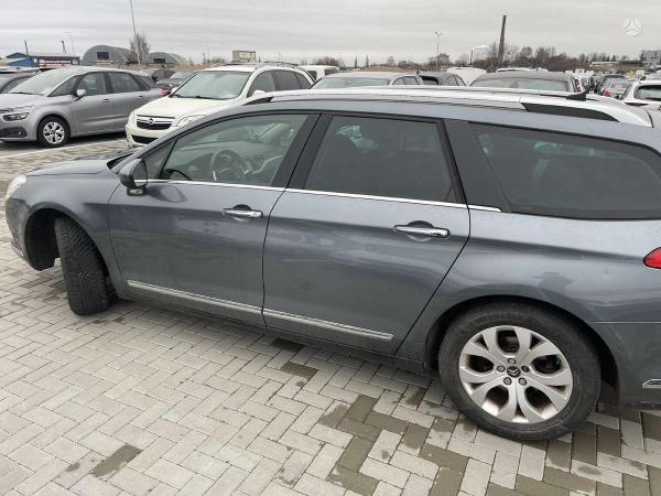 Pelēks Citroen C5 2012 Tauragė, ar dzinēja tilpumu 1.60 L un nobraukumu 196 tūkst. km par 2900 €, foto 11 vietnē AUTOMOTO.COM.LV